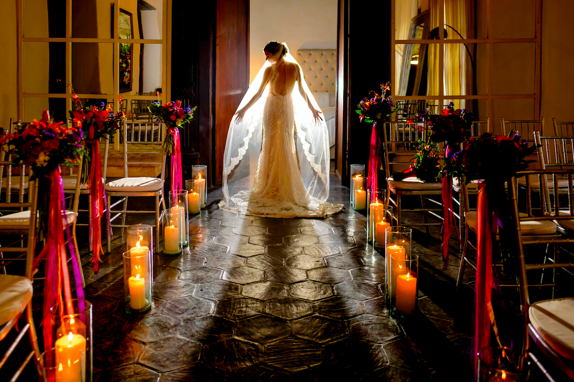 Bold Colorful Destination Wedding at Rustic Colonial Venue in Cartagena ...